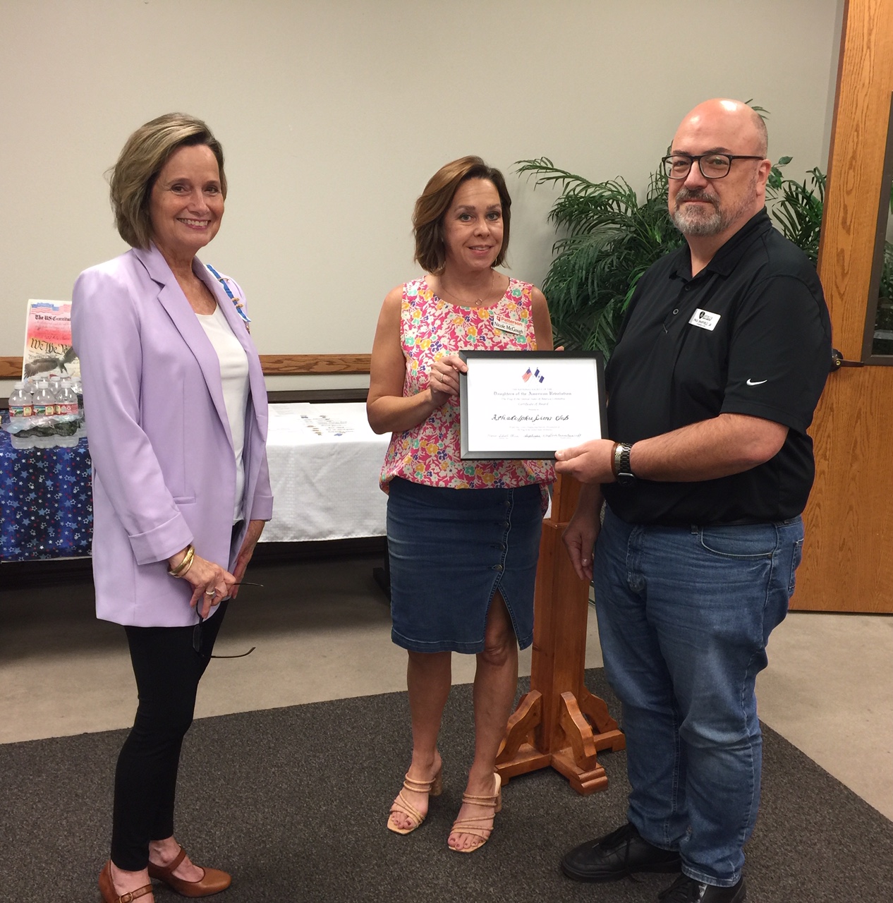 Arkadelphia Lions Club recognized for flag project