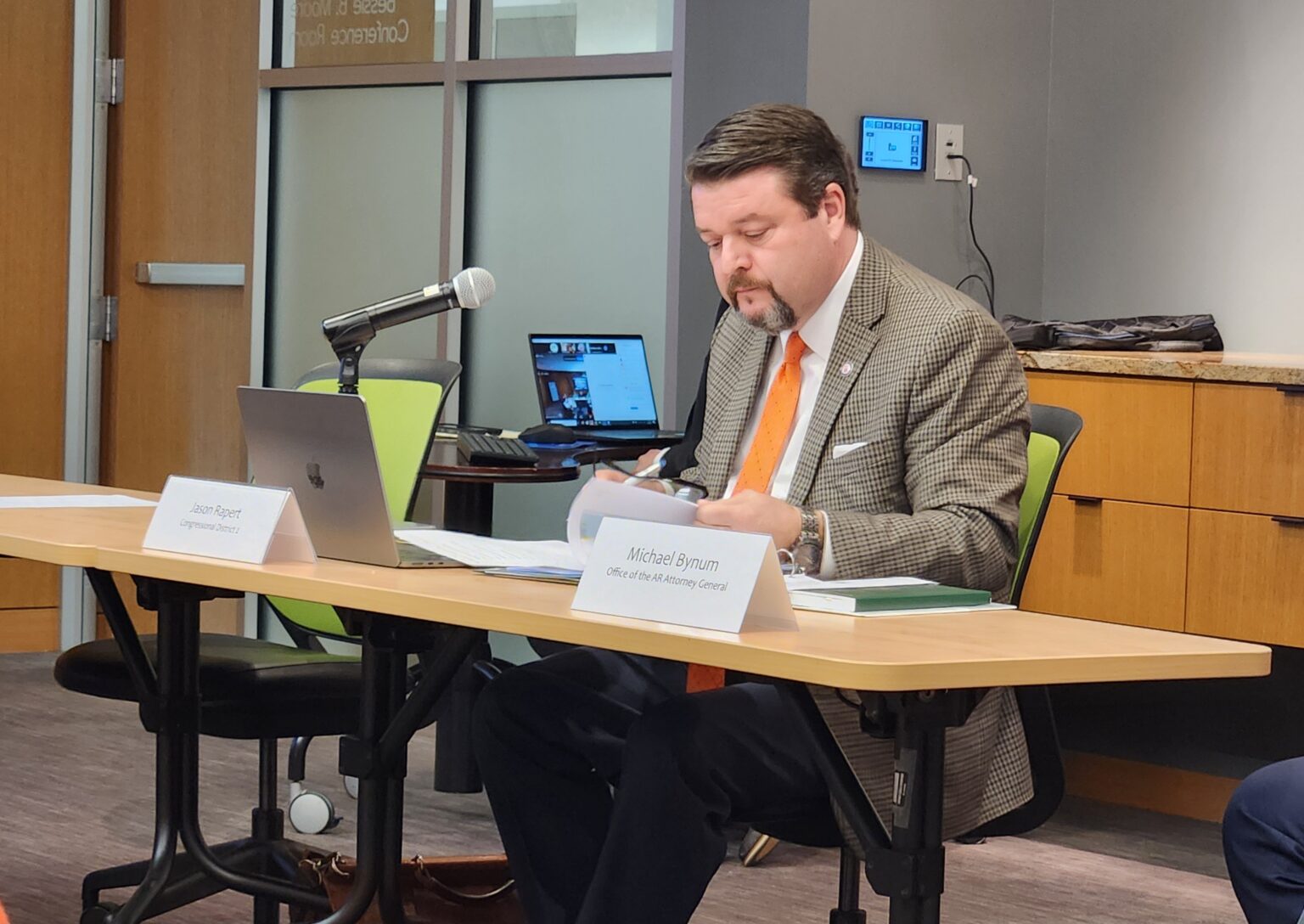 Arkansas Advocate: State Library Board again refuses to block funds to ...